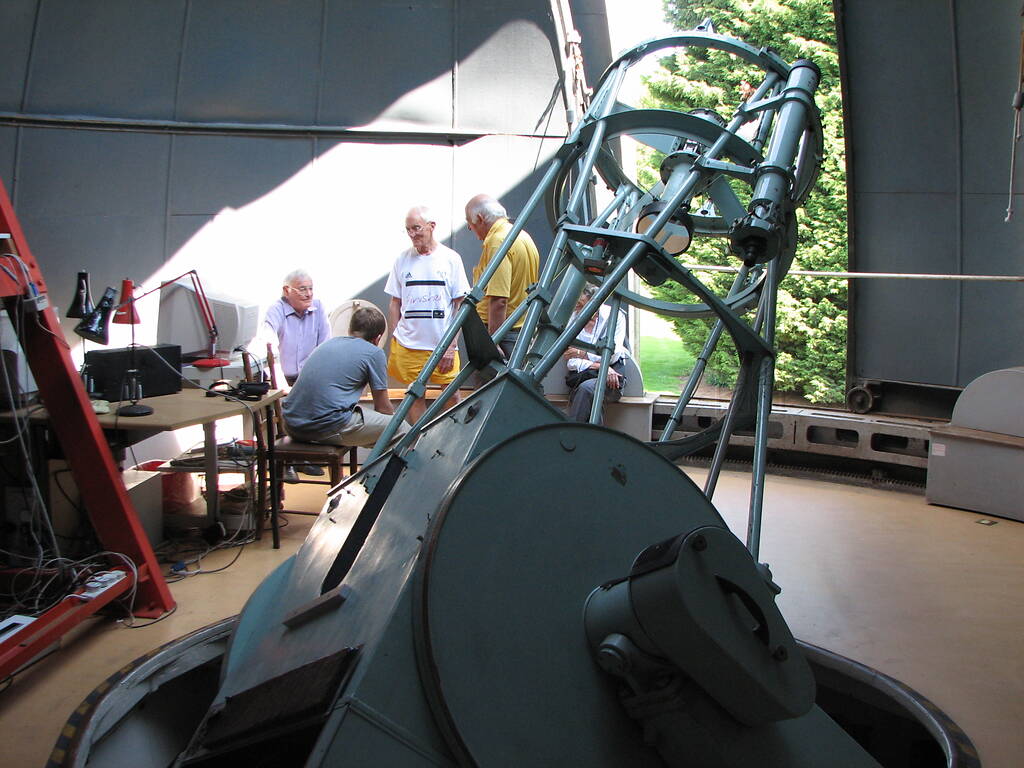 Professor Roger Griffin and the Cambridge 36-inch telescope