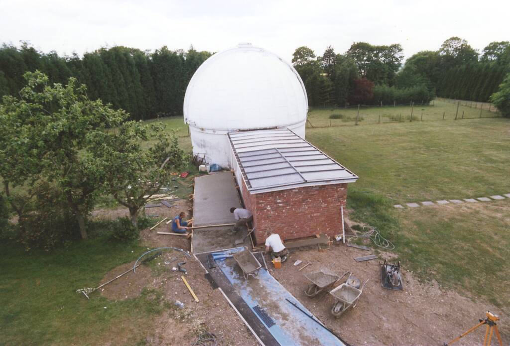 Professor Roger Griffin and the Cambridge 36-inch telescope