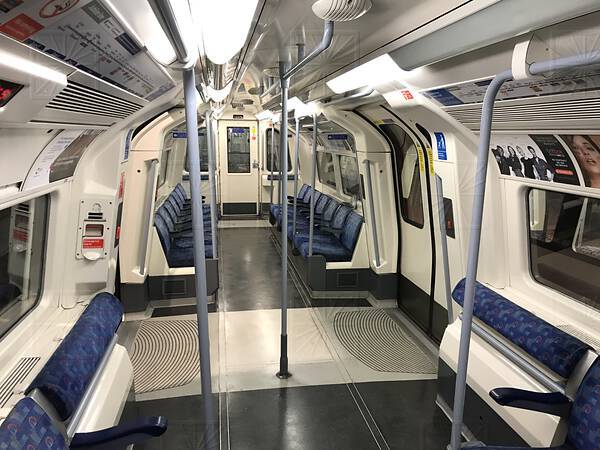 SQUAREWHEELS.org.uk – 1996 tube stock