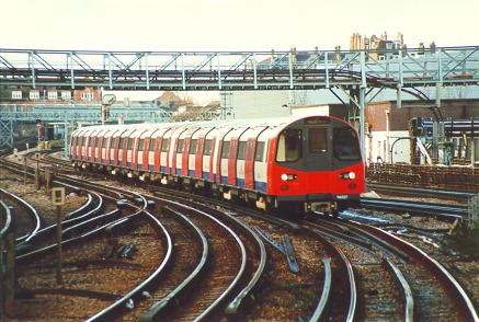 SQUAREWHEELS.org.uk – 1996 tube stock